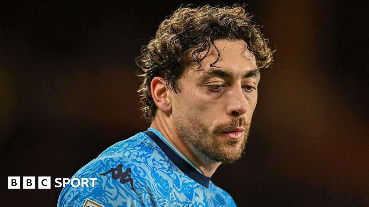 Matt Crooks: Hull City midfielder out for four weeks with hamstring ...