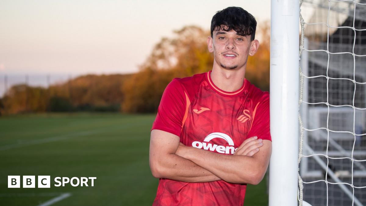 Charlie Patino: Swansea City sign Arsenal midfielder on season-long ...