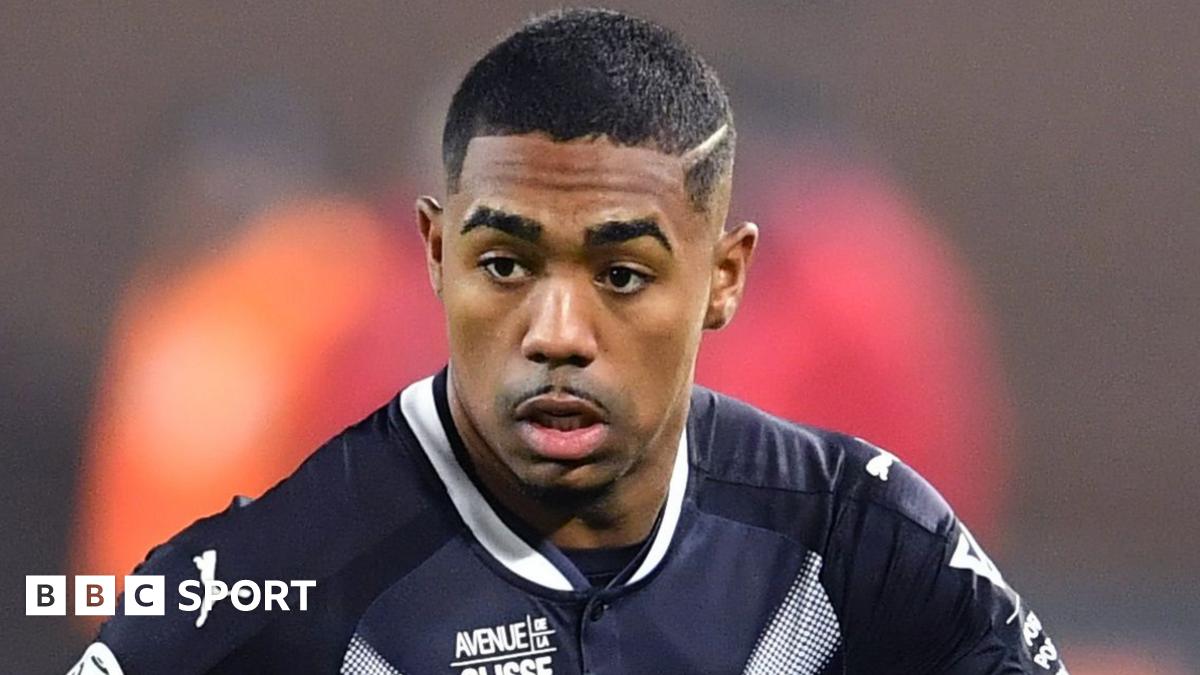 Gossip column: Malcom, Hazard, Sanchez, Zidane, Walcott, Ibrahimovic ...