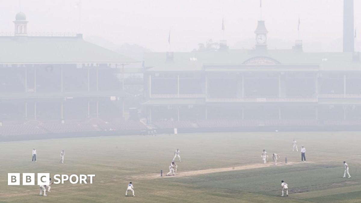 Sydney smoke: Conditions like 'smoking 80 cigarettes a day' at SCG in ...