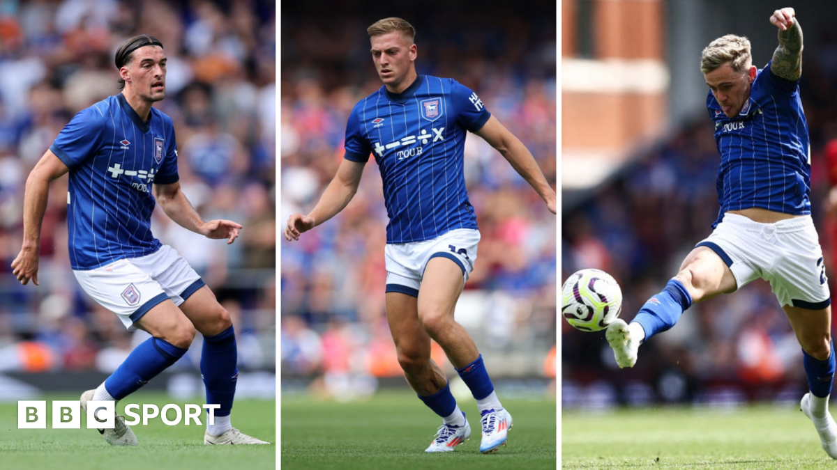 Ipswich news: Town legend Mick Mills on club debutants - BBC Sport