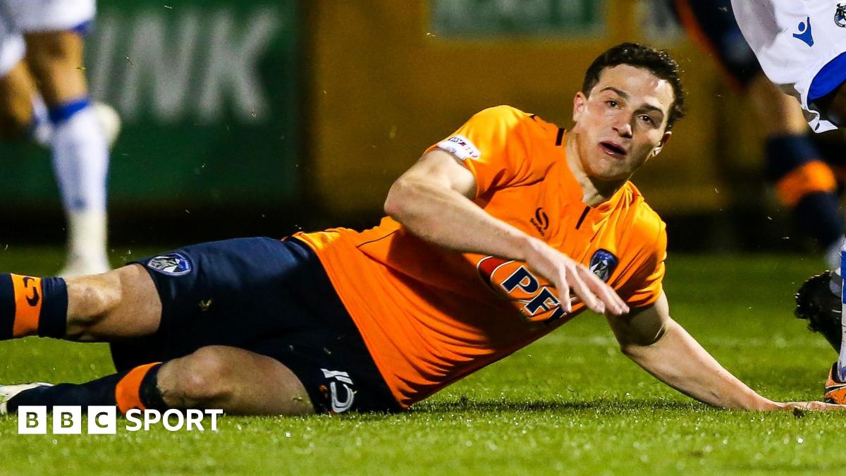 Oldham Athletic's George Edmundson extends loan spell with AFC Fylde ...