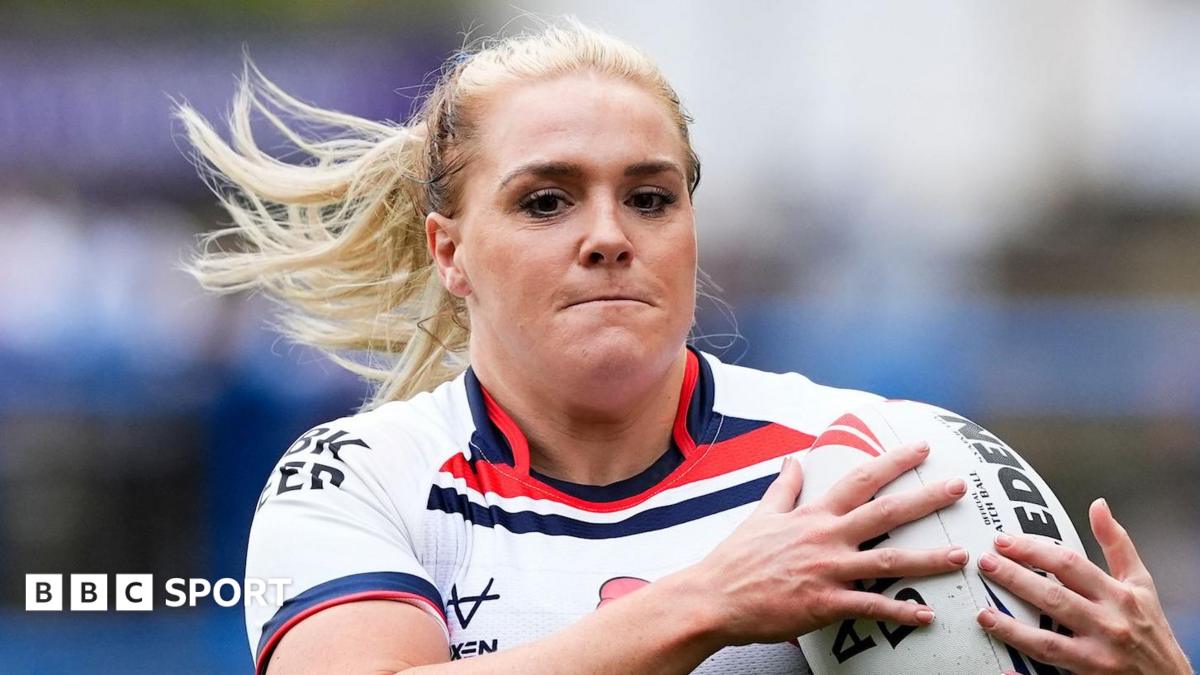 St Helens: England centre Amy Hardcastle rejoins from Leeds Rhinos ...