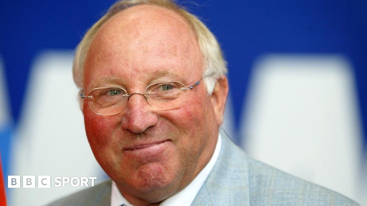 Uwe Seeler: Germany great dies aged 85 - BBC Sport