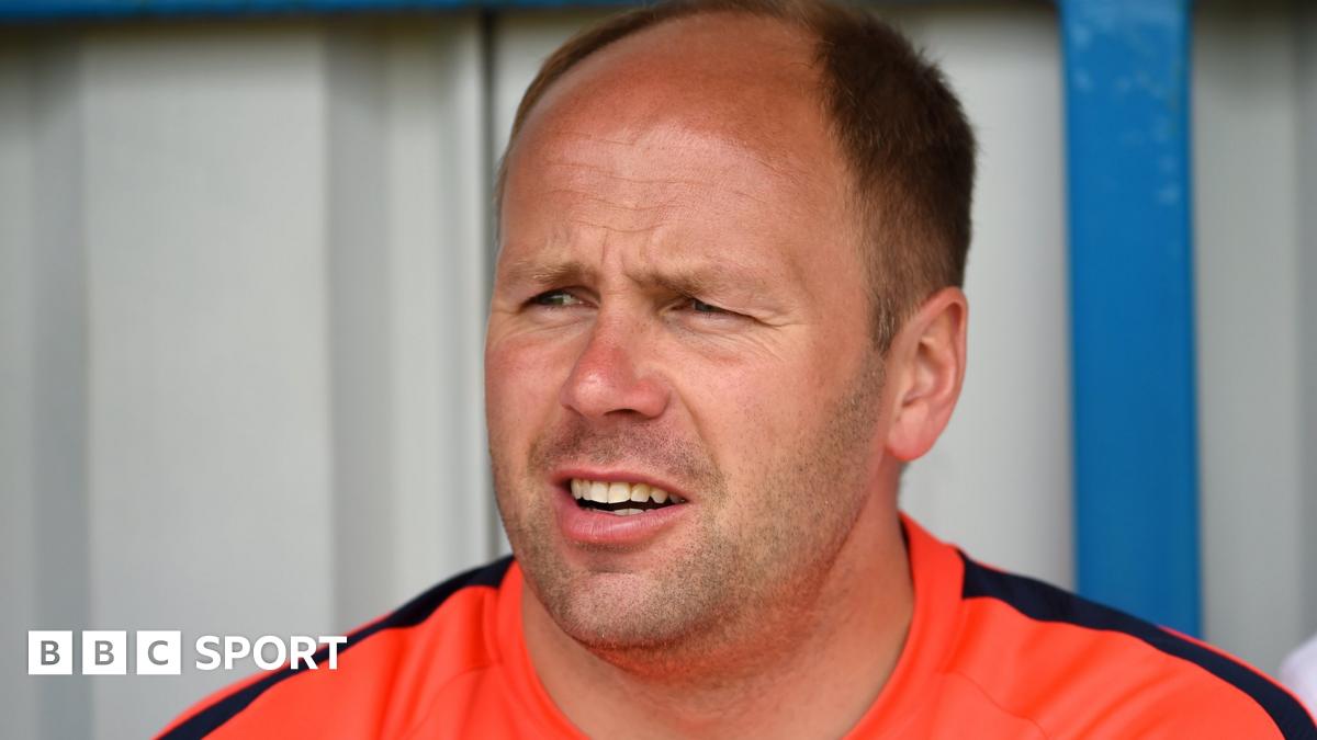 Neil MacFarlane: MK Dons manager Robbie Neilson adds to staff - BBC Sport