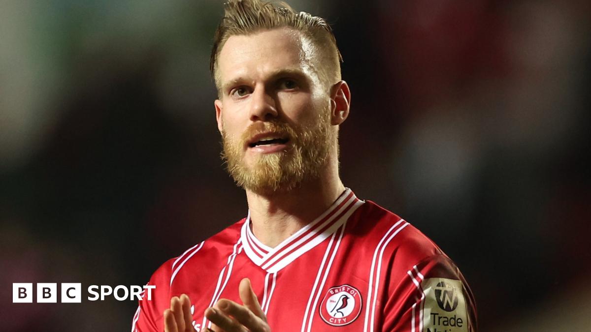 Tomas Kalas: Defender leaves Bristol City for FC Schalke 04 - BBC Sport