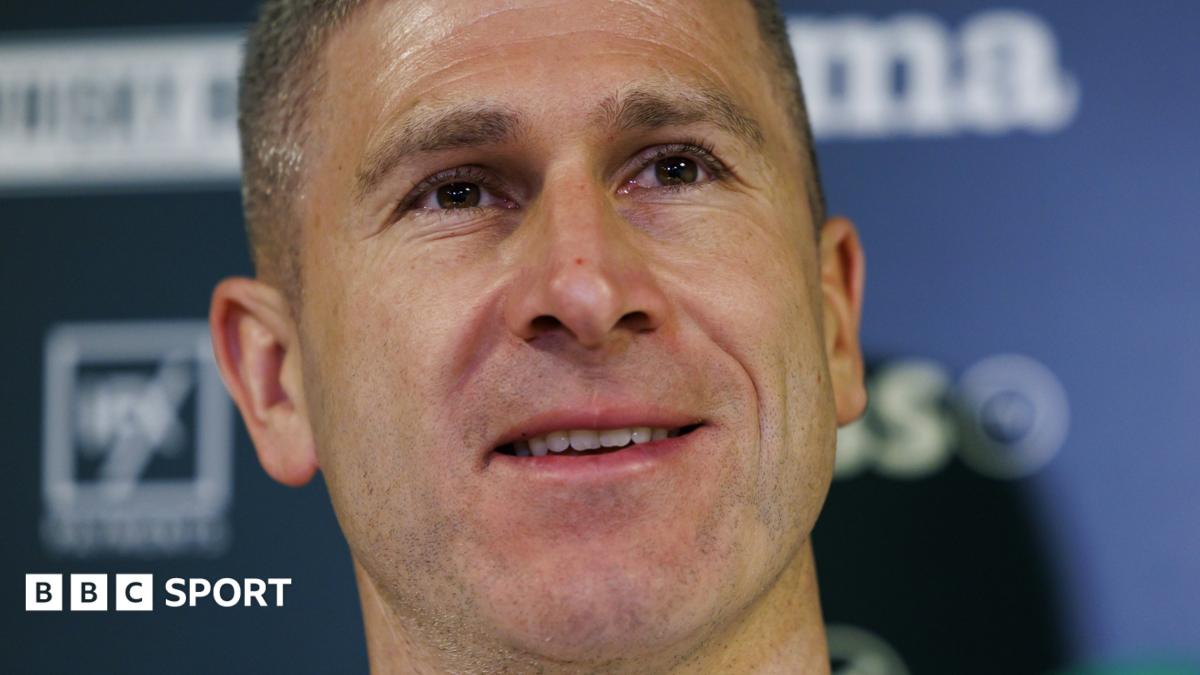 Nick Montgomery: Hibs manager confident he will remain in charge - BBC ...