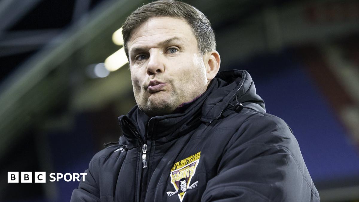 Huddersfield Giants: Simon Woolford says 'livelihoods on line' unless ...