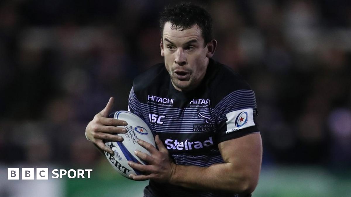 John Hardie: Newcastle Falcons flanker signs new deal - BBC Sport
