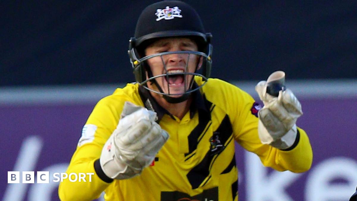 Gareth Roderick: Broken finger sidelines Gloucestershire captain for ...