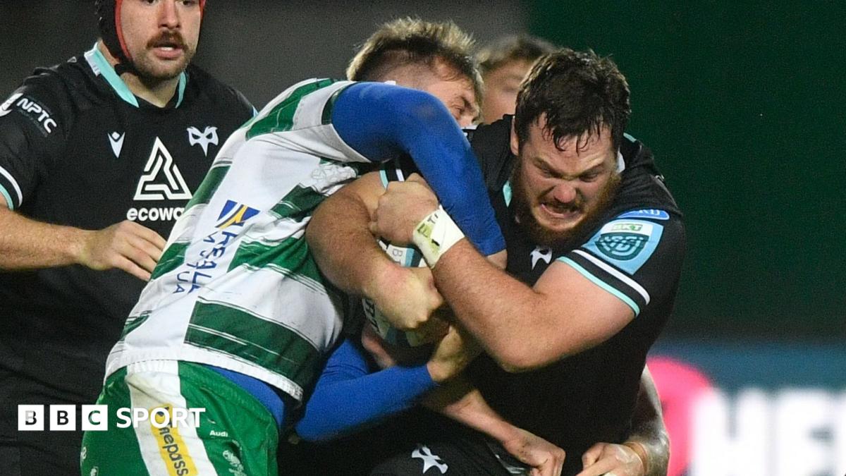 United Rugby Championship: Benetton 18-13 Ospreys - Hosts snatch win ...