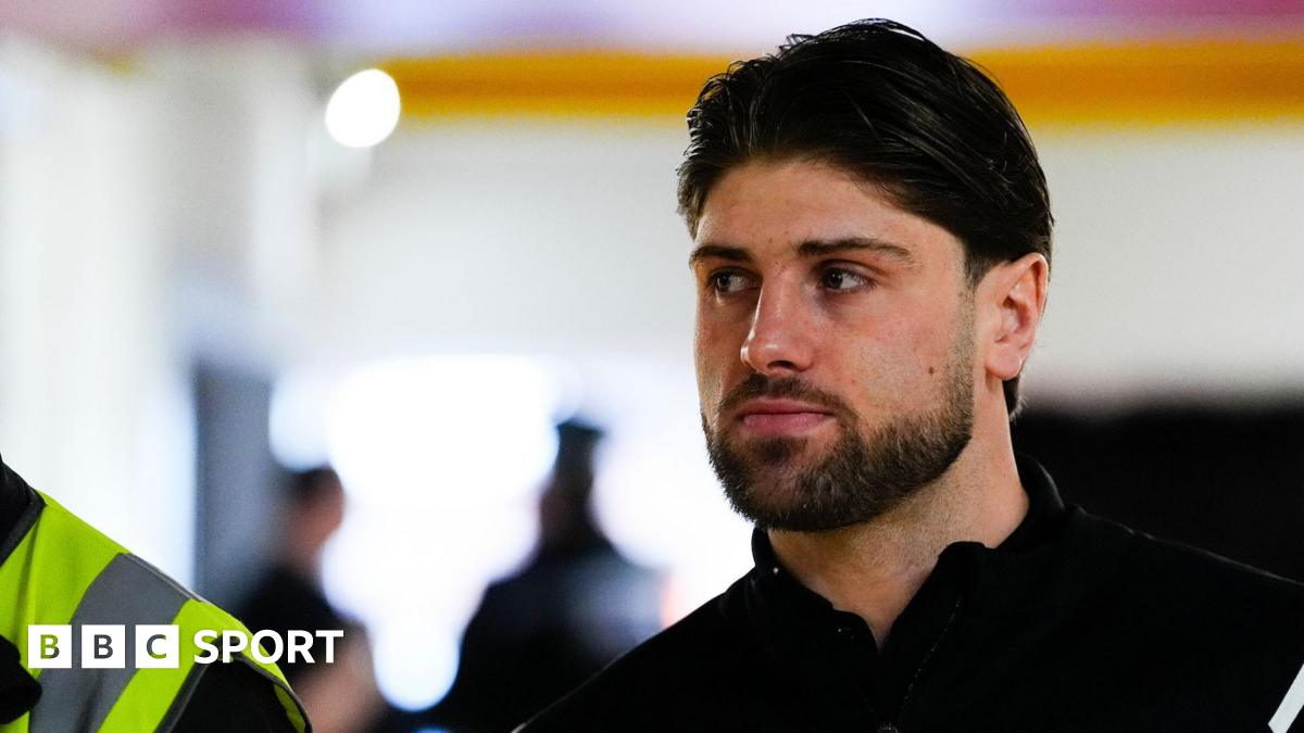 Nick Gregson: Widnes Vikings forward given eight-game ban for historical posts - BBC Sport