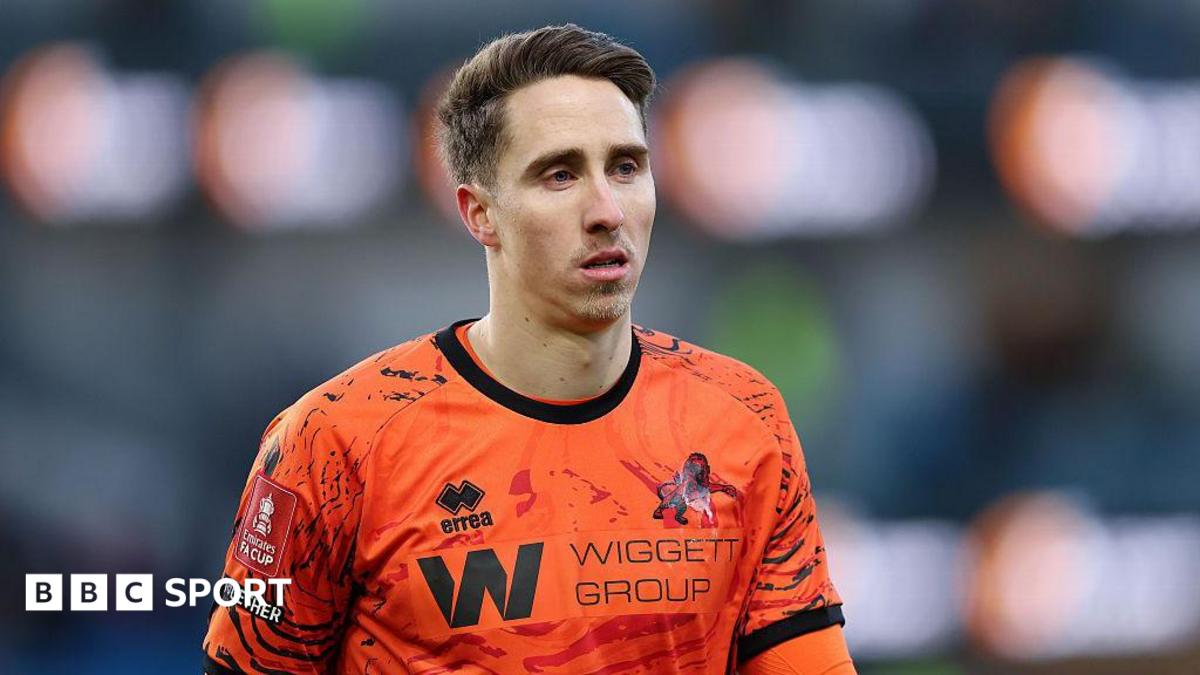 Steven Benda returns to Fulham from Millwall after loan spell - BBC Sport