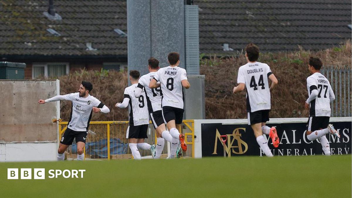 Irish Premiership: Tim McCann hails Glentoran's ruthlessness in ...