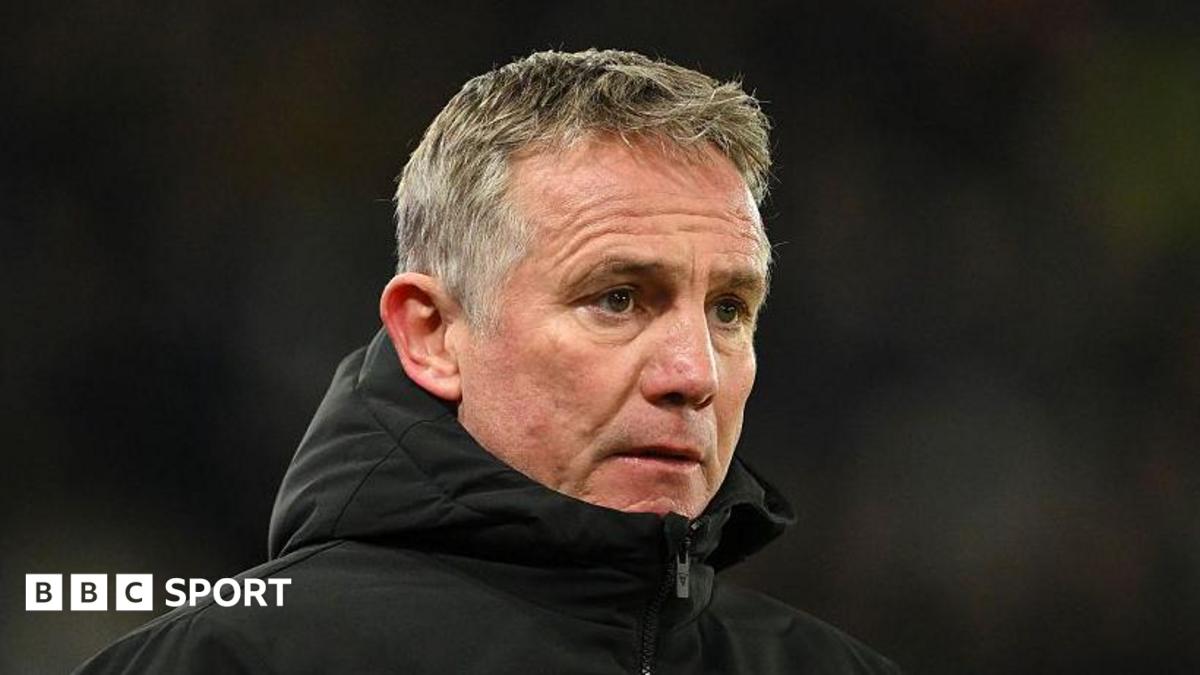 Wrexham news: Red Dragons do not need January signings - Iwan Roberts ...