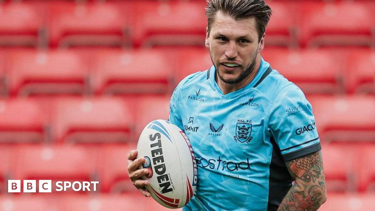 Tom Briscoe: Hull FC winger extends deal until end of 2026 - BBC Sport