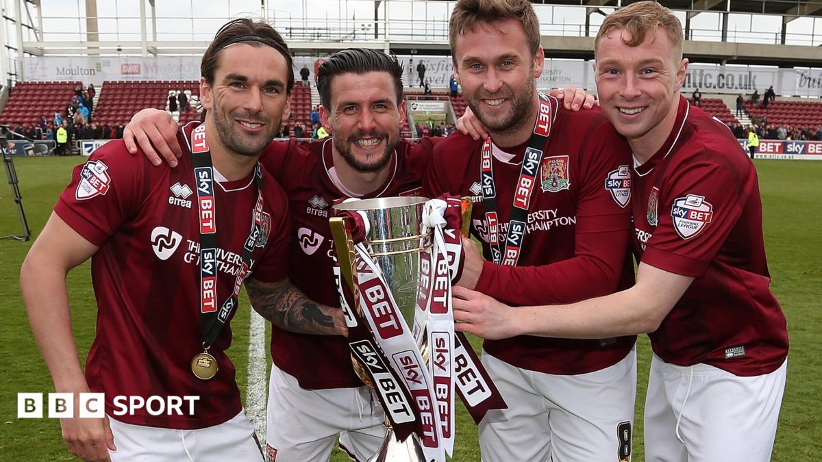 Northampton Town 2-0 Luton Town - BBC Sport
