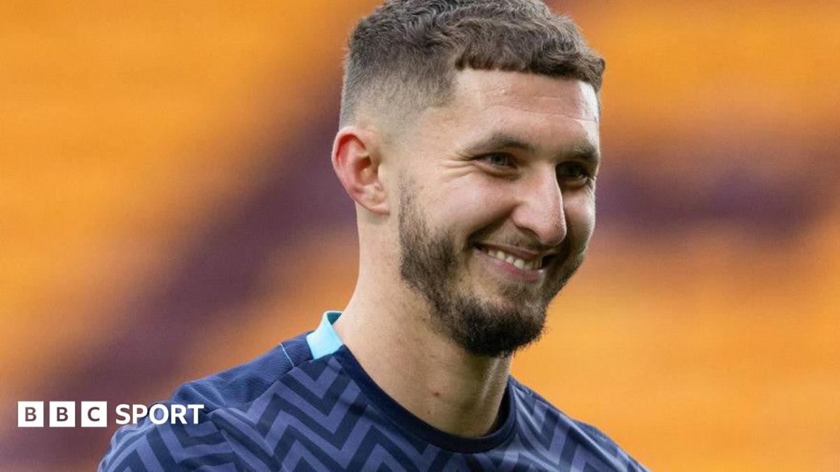 Motherwell: Goalkeeper Aston Oxborough signs new contract until 2027 ...