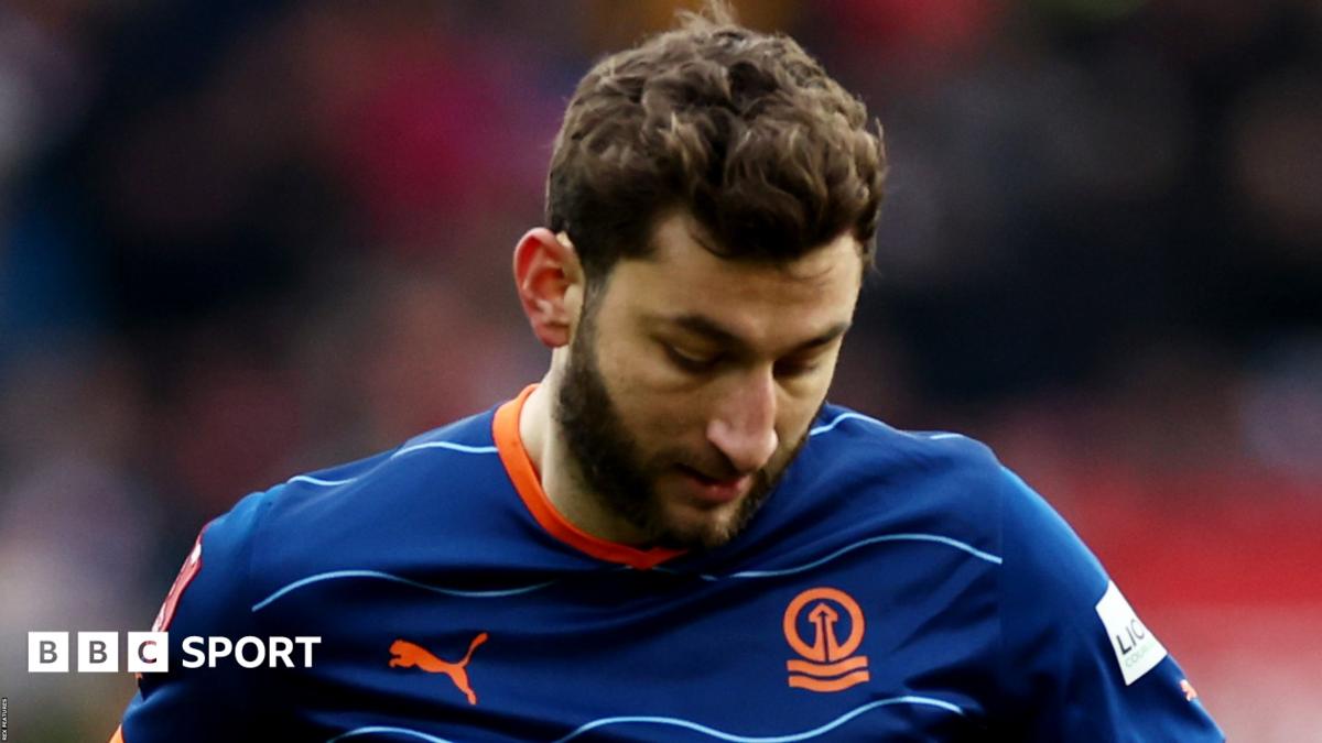 Charlie Goode: Wigan Athletic sign Brentford defender on loan - BBC Sport
