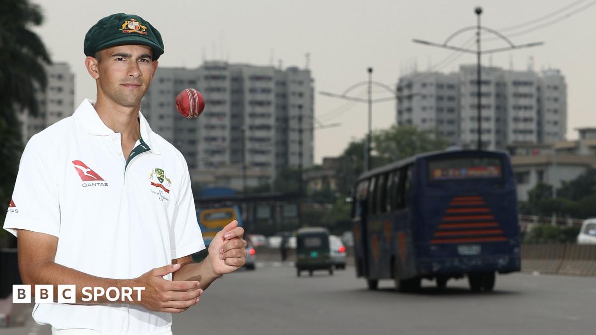 Australian cricketers take part in embarrassing photo shoot - BBC Sport