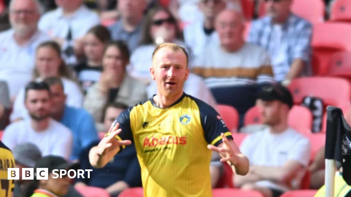 Gateshead sign Brad Nicholson, Mark Beck and Louis Storey - BBC Sport