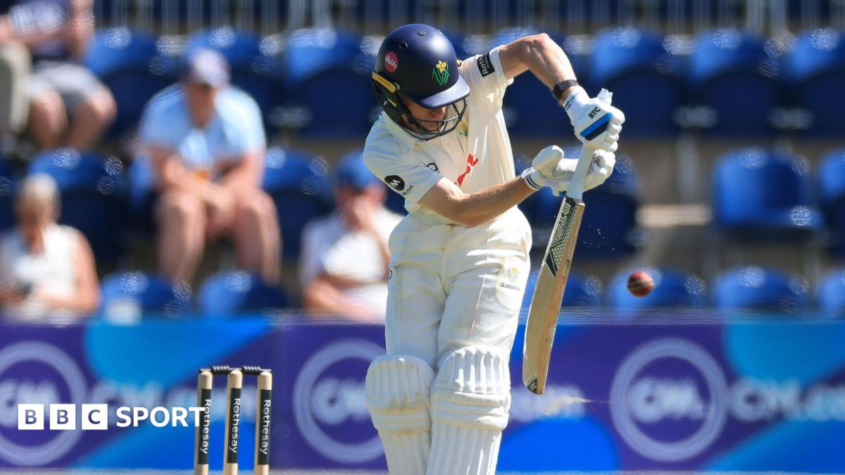 County Championship: Gorvin puts Glamorgan on top v Derbyshire - BBC Sport