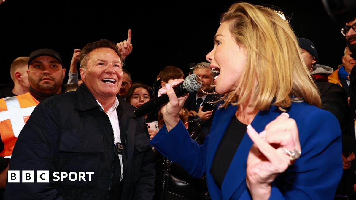 Mansfield Town: John & Carolyn Radford win award after promotion to ...