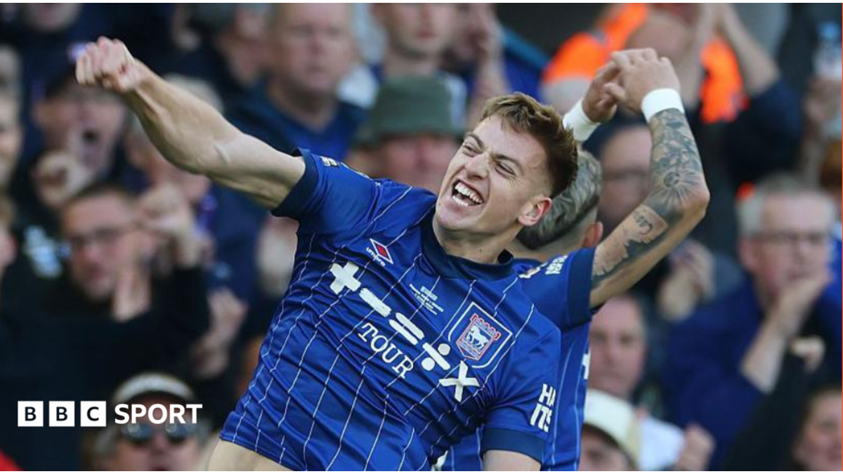 Premier League LIVE: Four Premier League matches after Everton draw ...