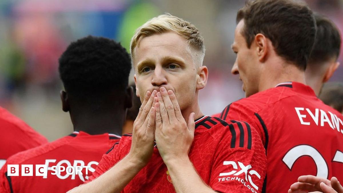 Man Utd 1-0 Lyon: Donny van de Beek unclear on Old Trafford future - BBC Sport