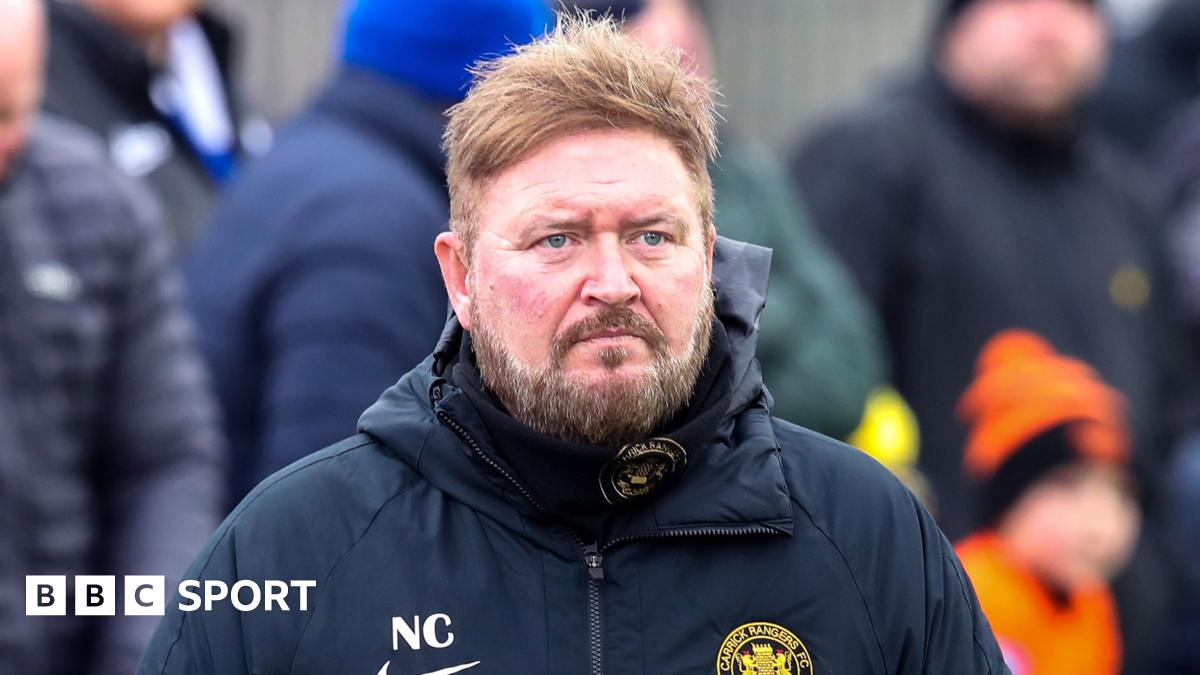 Niall Currie extends stay as Carrick Rangers boss - BBC Sport