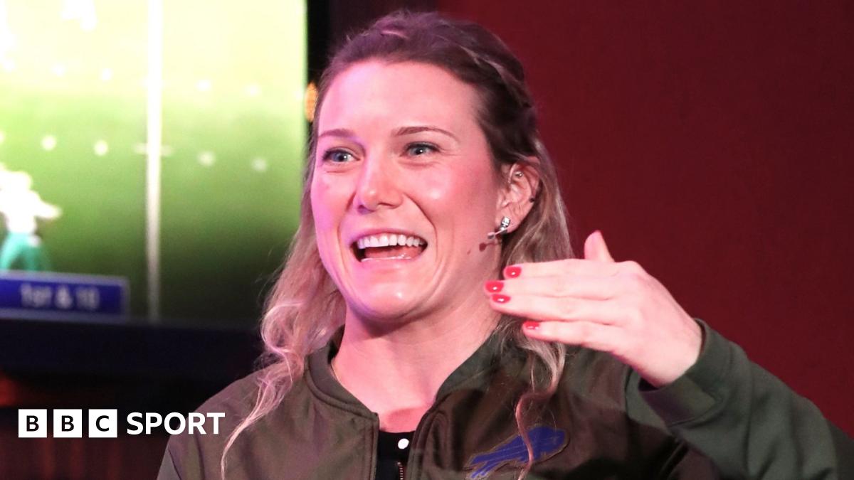 Phoebe Schecter: NFL broadcaster turned flag football player - BBC Sport