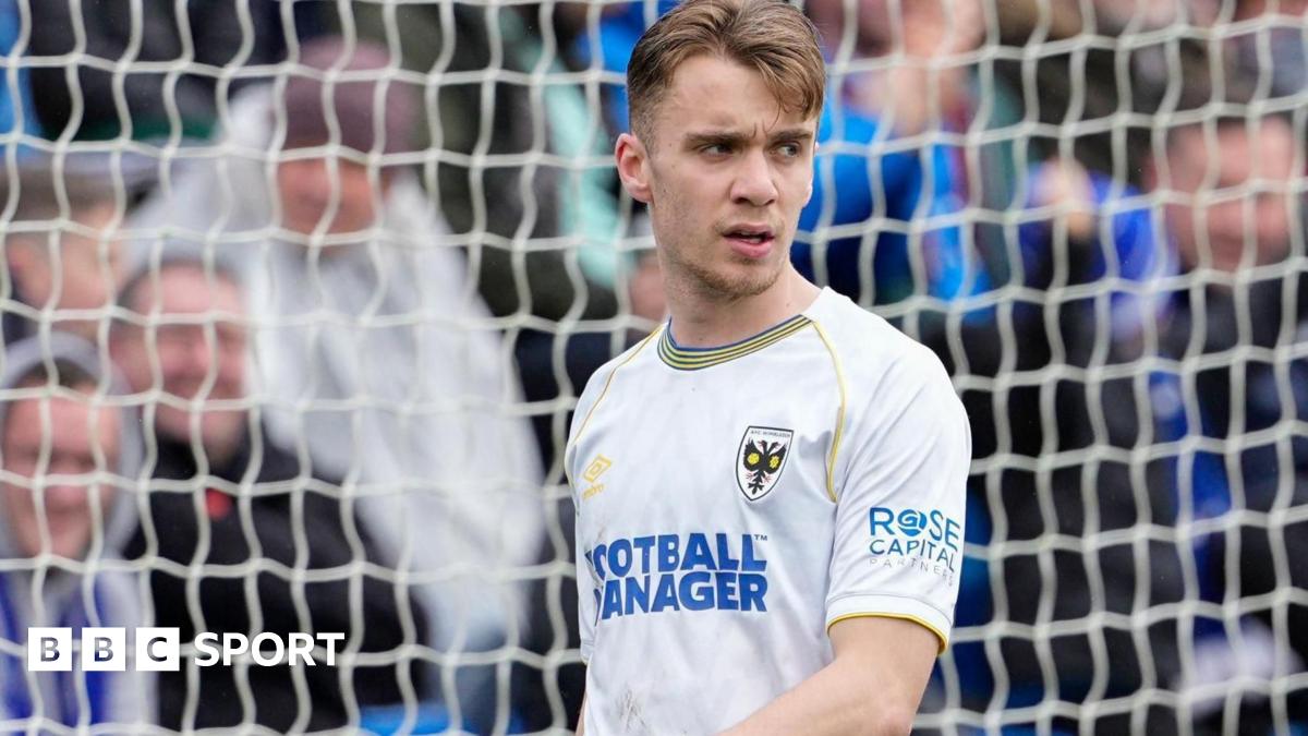 Jack Currie: Leyton Orient sign Oxford defender on season-long loan ...