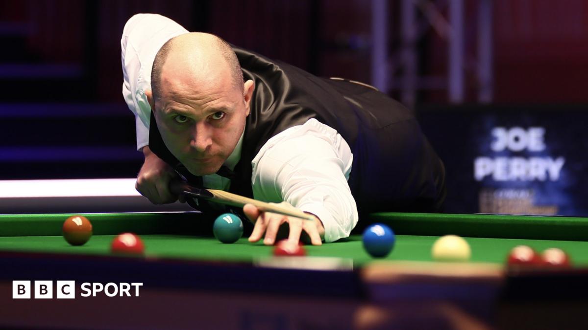 Watch Welsh Open snooker: Wins for Trump, Lisowski and Perry - BBC Sport