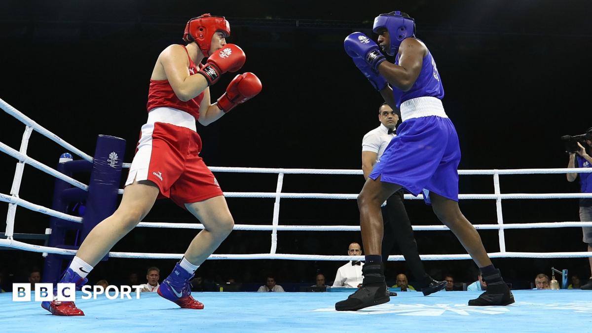 Women's Winter Box Cup: All-female boxing event a UK first - BBC Sport
