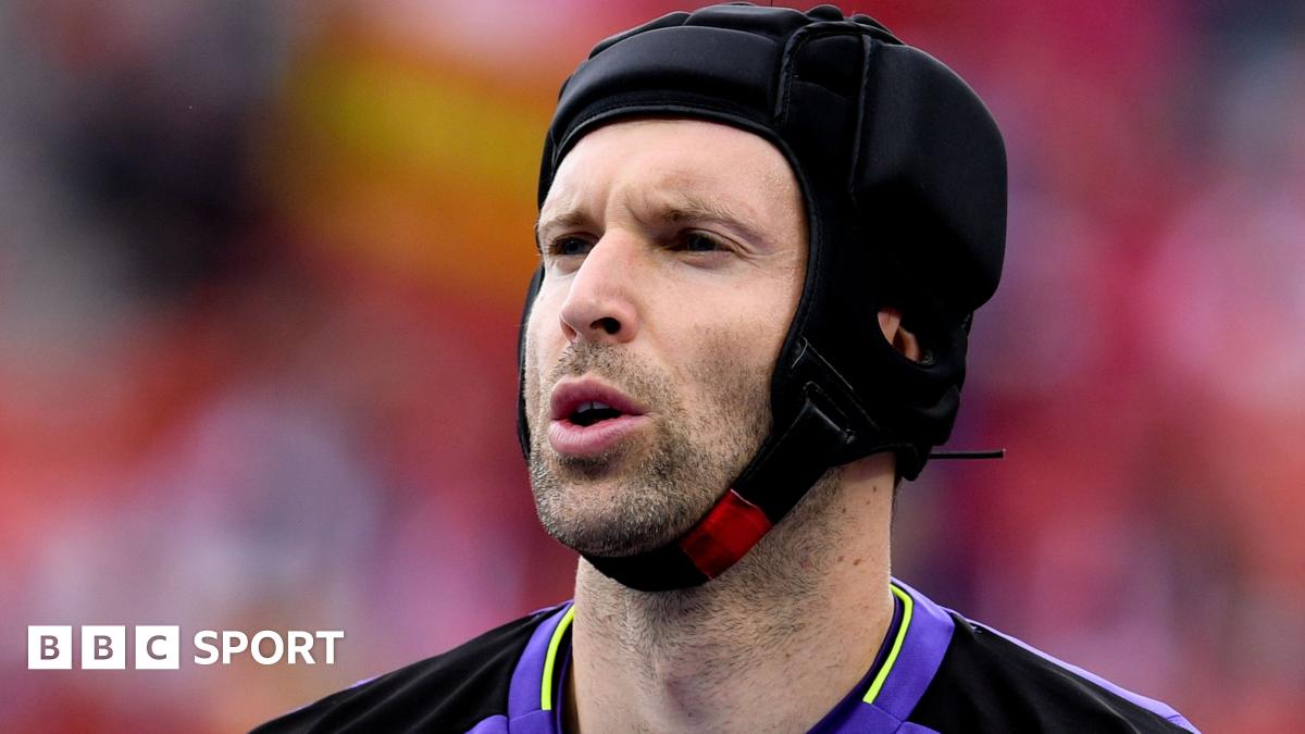 Petr Cech: Arsenal goalkeeper retires from Czech Republic duty - BBC Sport