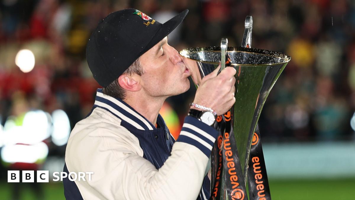 Wrexham: Follow live as Hollywood actors in town to watch promotion bid ...