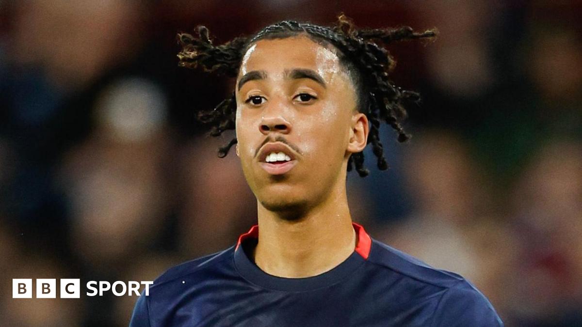 Manchester United complete Leny Yoro signing from Lille in £52m deal ...