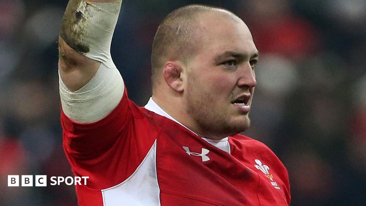Newport Gwent Dragons to sign Blues prop Craig Mitchell - BBC Sport