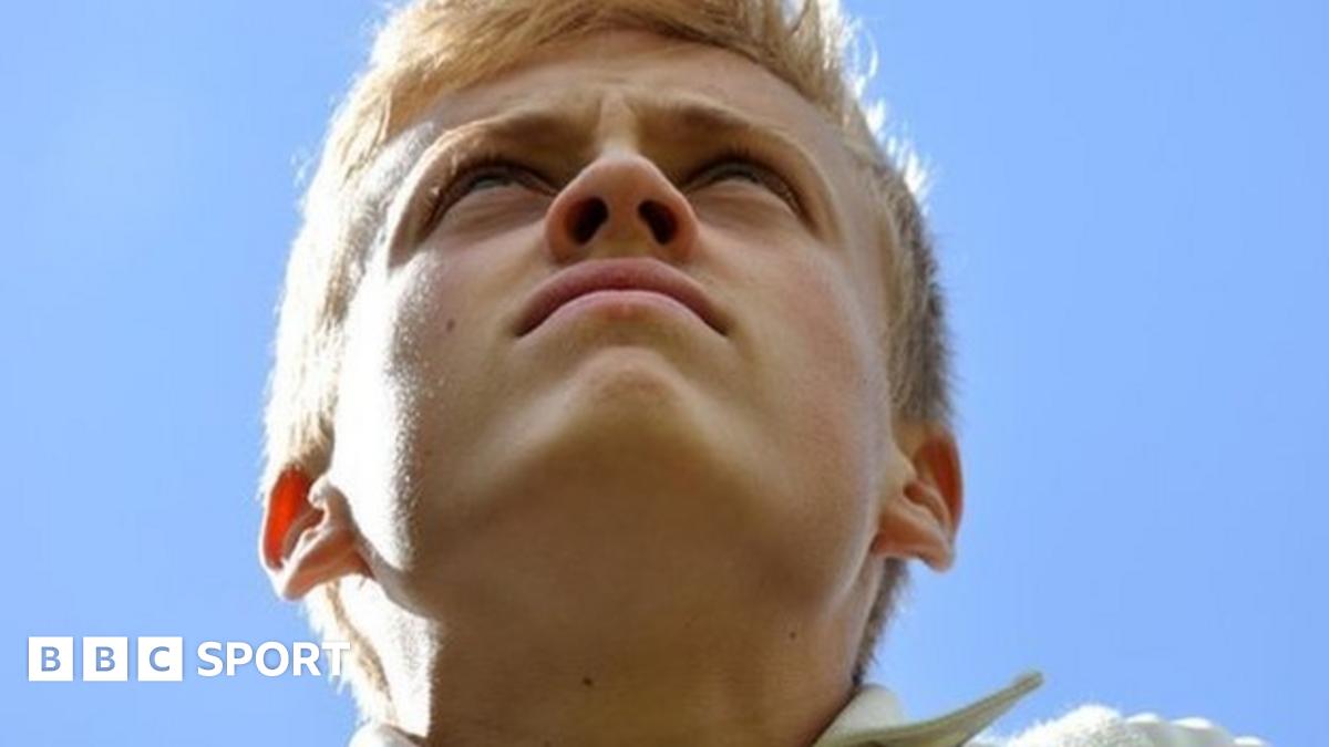 Oxfordshire schoolboy Harrison Ward, 15, joins Sussex academy - BBC Sport