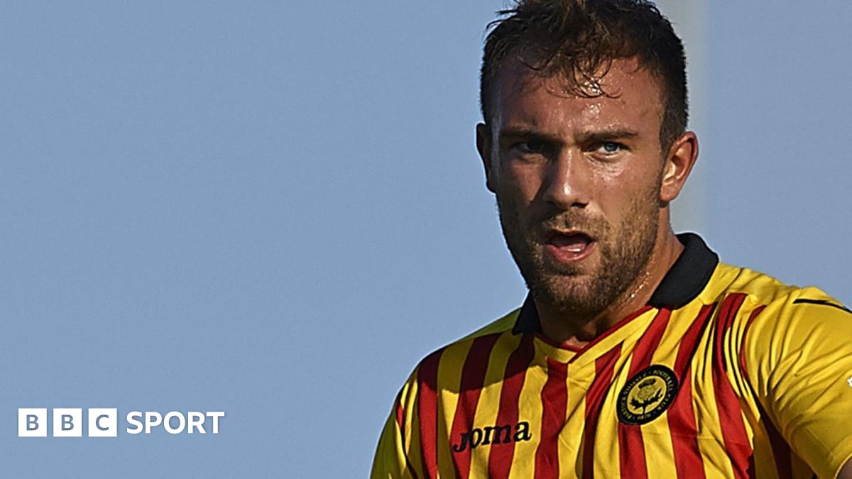 Torquay United sign Conrad Balatoni & Reece Mitchell - BBC Sport