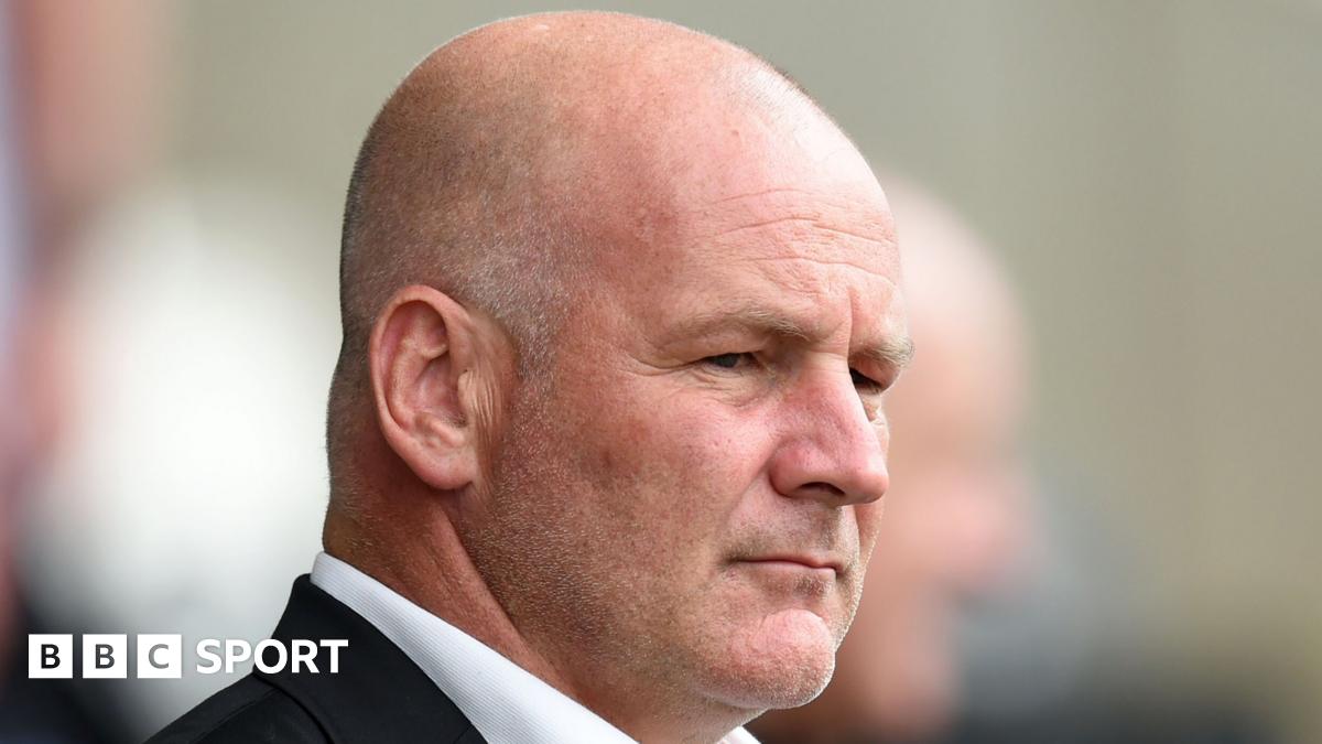 Gus MacPherson: St Mirren technical director leaves role - BBC Sport