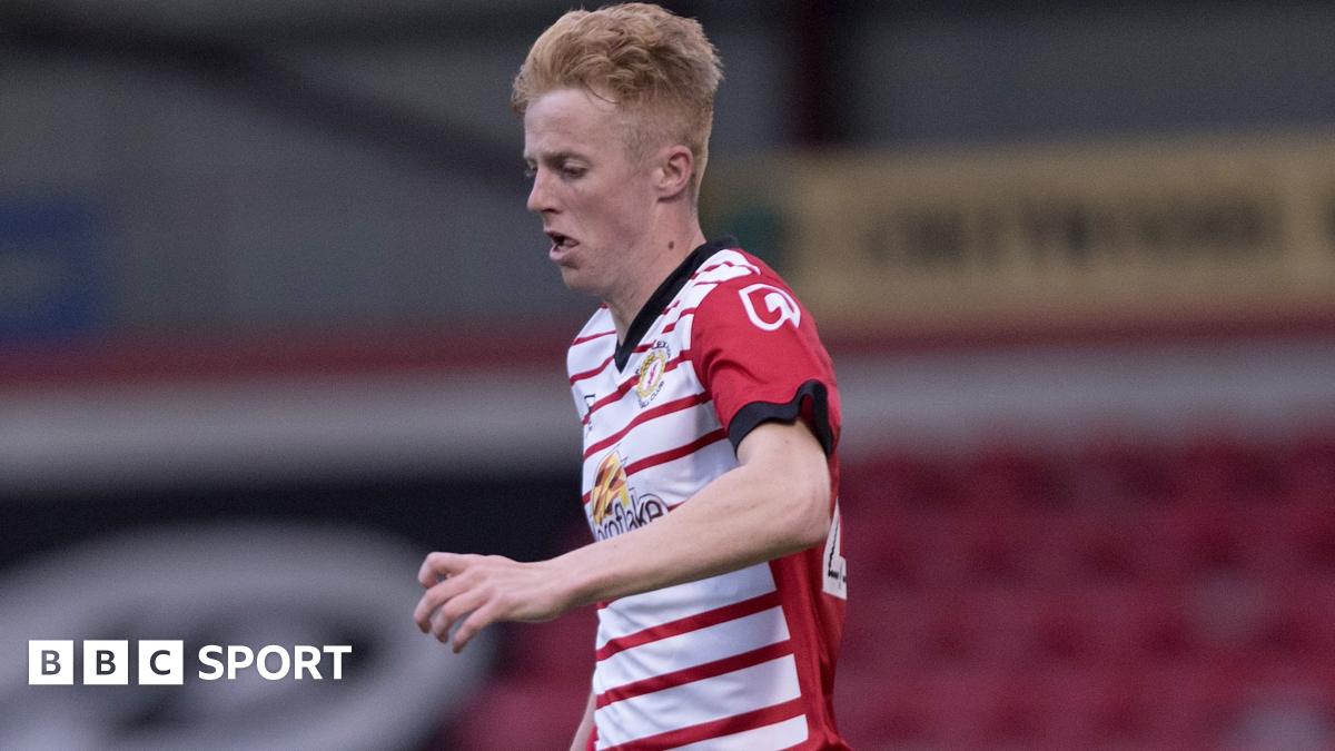Crewe Alexandra: Charlie Kirk signs new three-year contract - BBC Sport