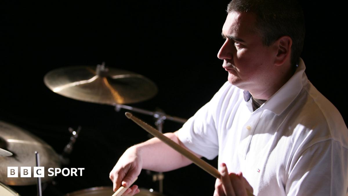 Premier League predictions: Lawro v legendary Style Council drummer ...