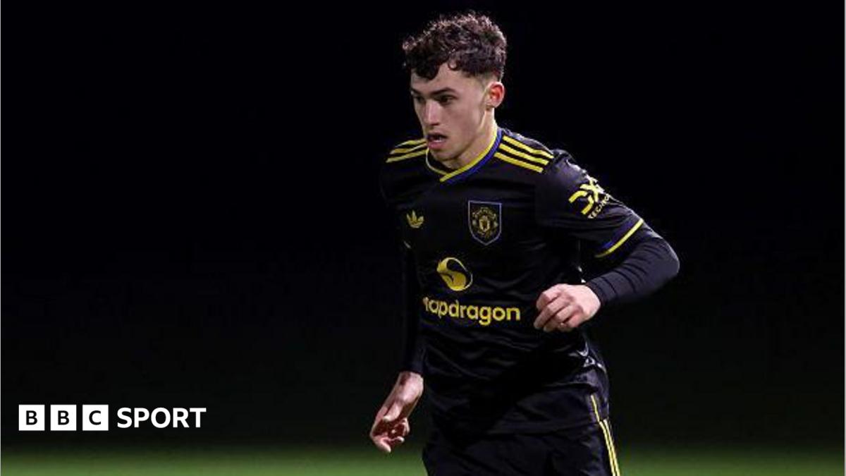 Man Utd transfer news: James Scanlon set for Swindon Town loan move ...