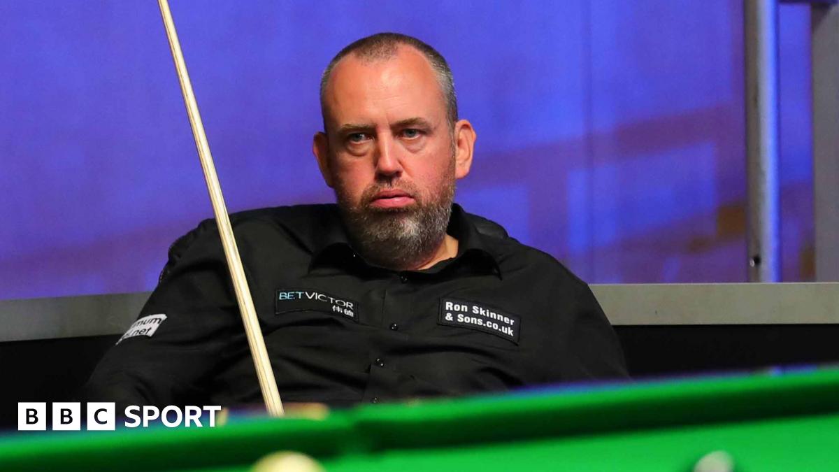 Northern Ireland Open: Mark Williams battles pain to edge Elliot ...