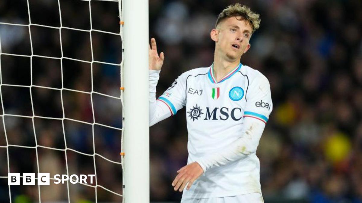 Everton transfer news: Jesper Lindstrom - Blues interested in Napoli ...