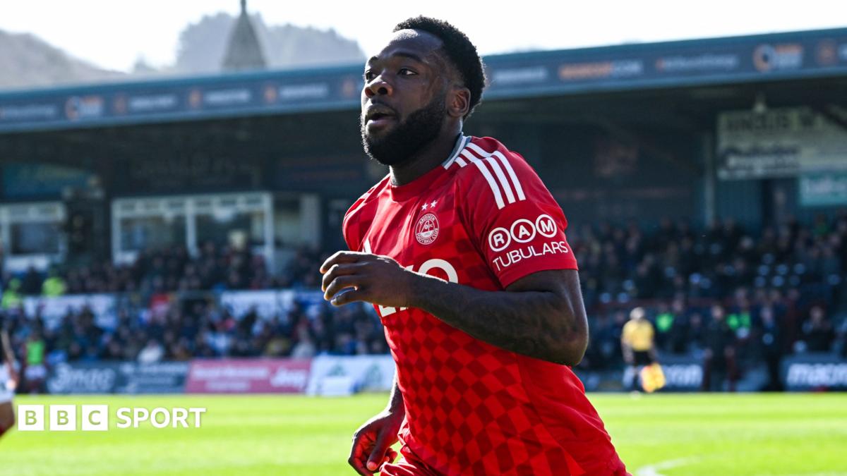 Aberdeen's Morris selected in TOTW - BBC Sport