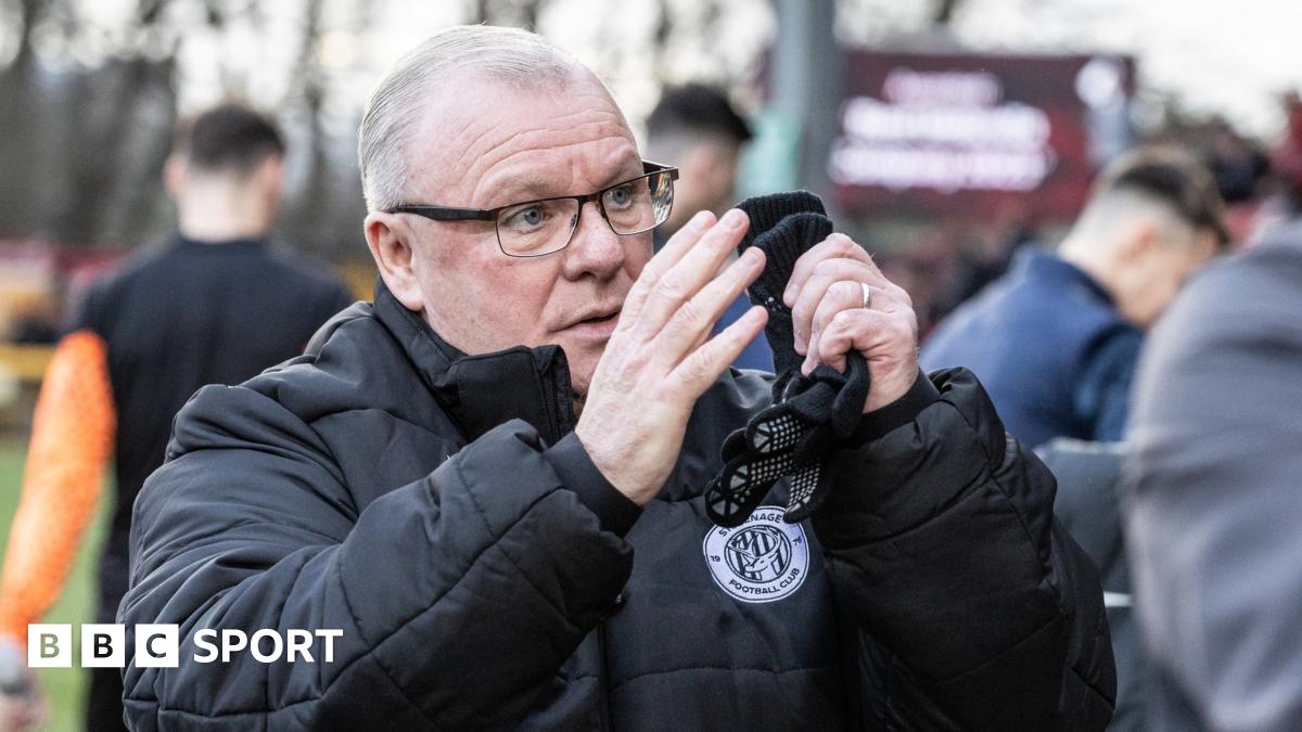 Steve Evans: Stevenage manager signs contract extension until June 2026 ...
