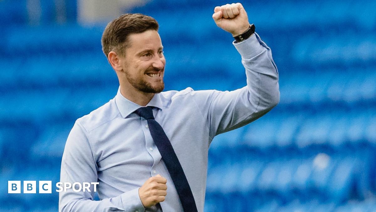 Saints boss Anthony Limbrick wins Cymru Premier accolade - BBC Sport