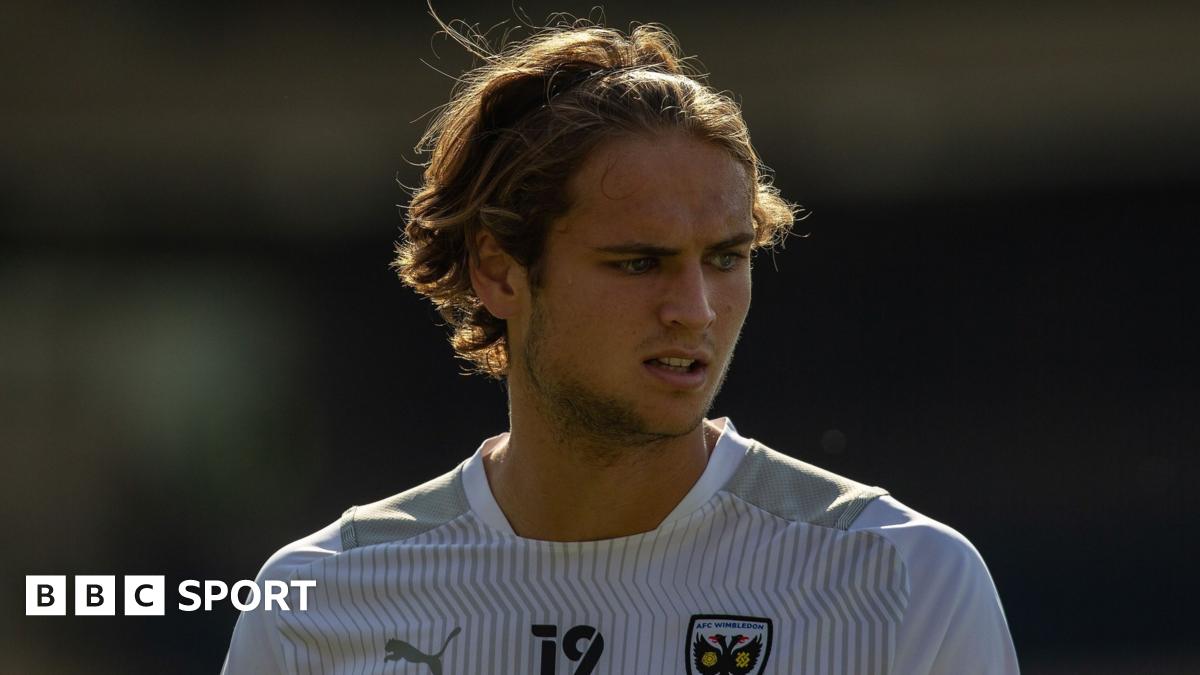 Aaron Pressley: AFC Wimbledon striker out with hamstring injury - BBC Sport